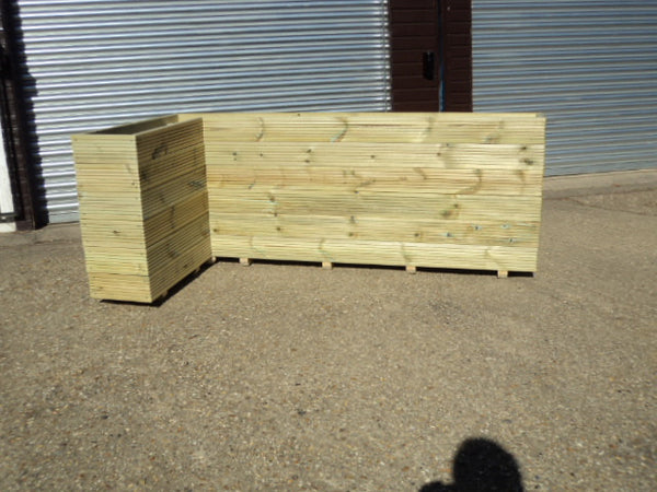 L shaped corner wooden planters, 6 rows of decking – Premier Wooden ...